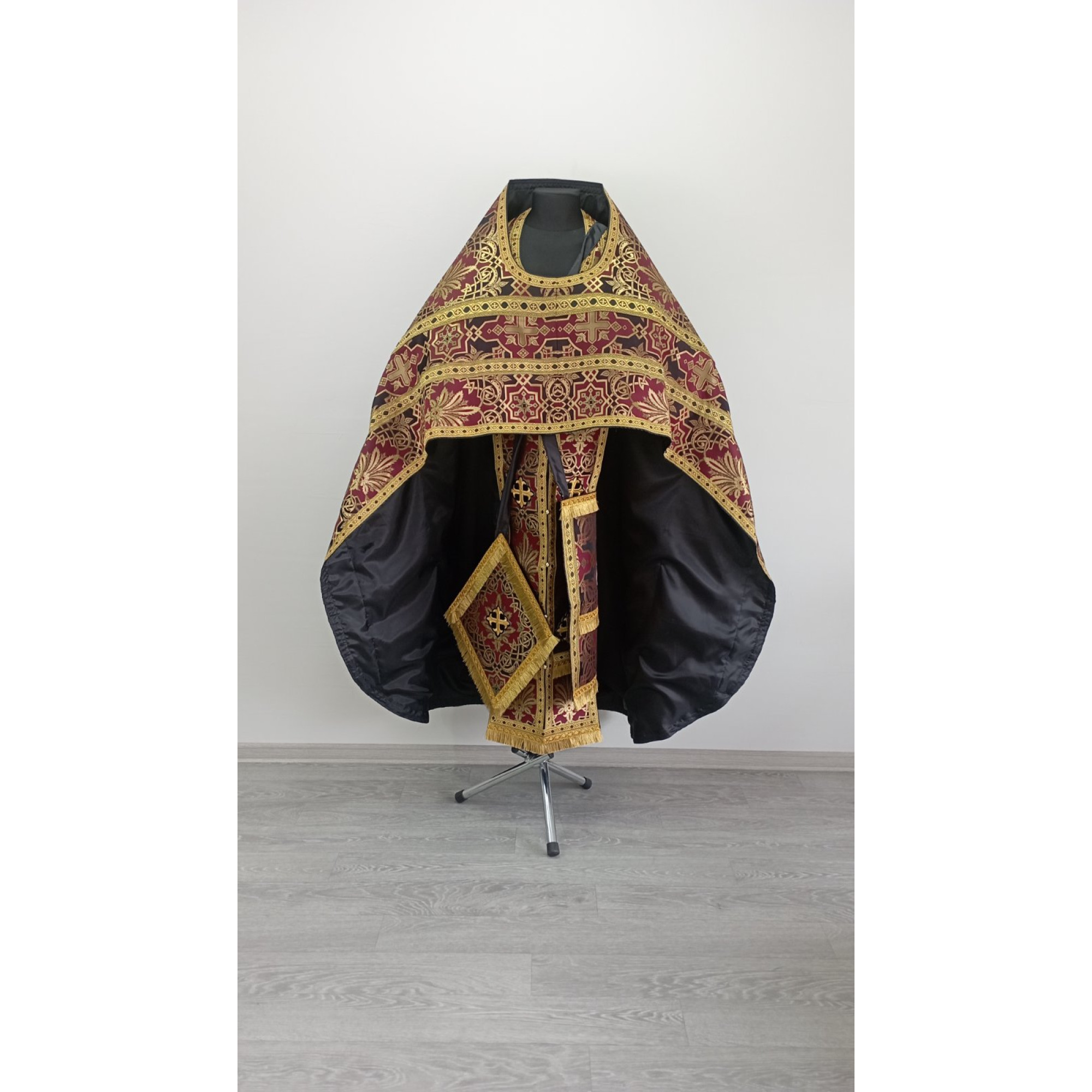 Slavic style vestments in brocade - Priest vestments - Clothes for ...