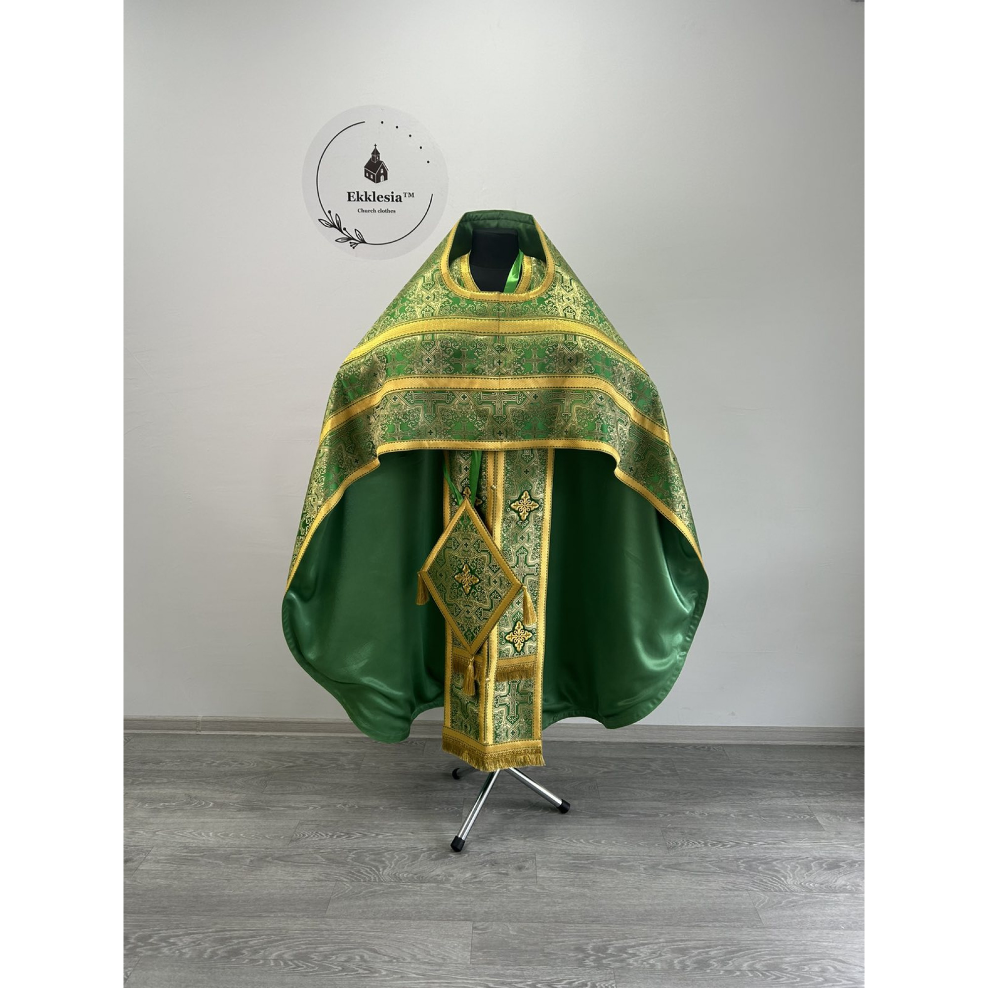Slavic style vestments in brocade - Priest vestments - Clothes for ...