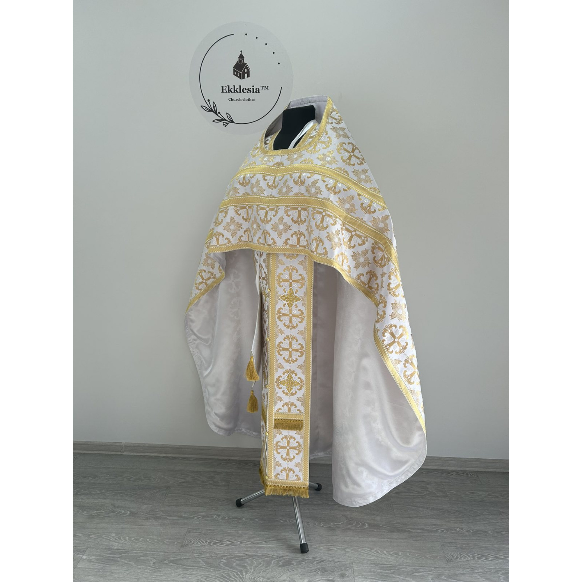 Slavic style vestments in brocade - Priest vestments - Clothes for ...