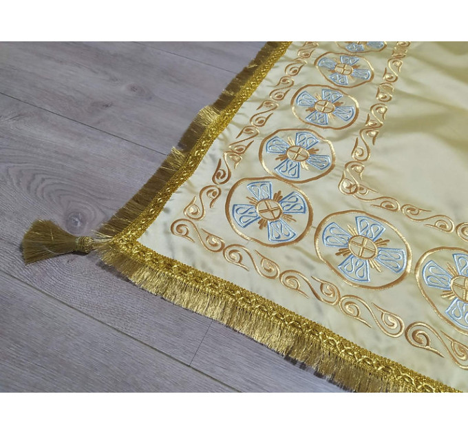 Altar cover - Covers for the altar table - Vestment on the altar ...