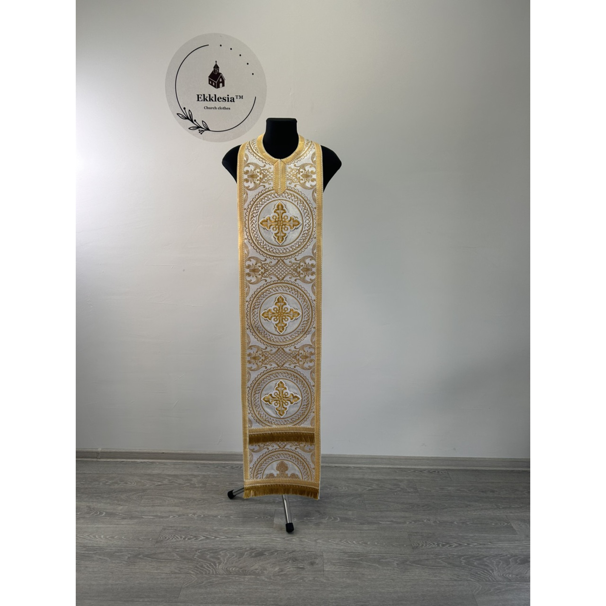 Epitrachil and cuffs in church brocade