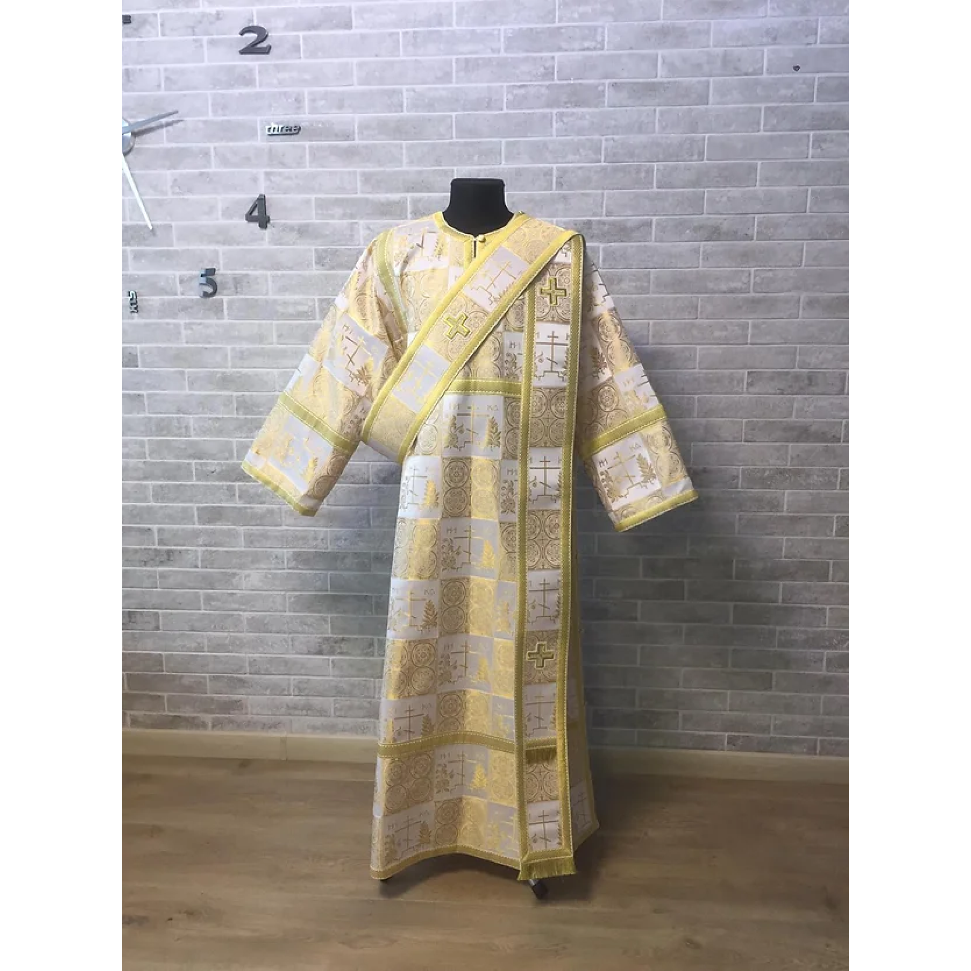 Brocade vestment for deacon - Stichar and orar in yellow-gold silk brocade