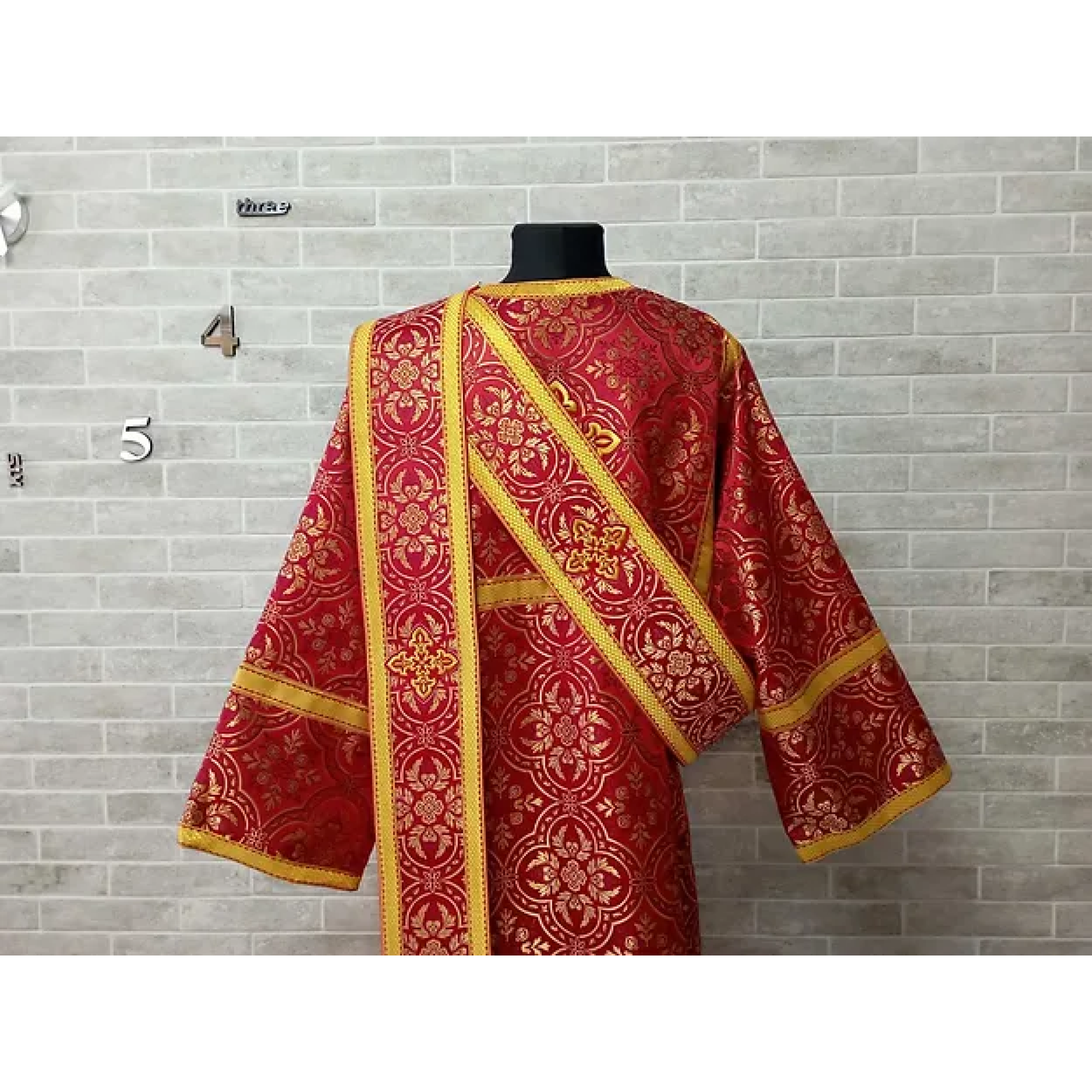 Brocade vestment for deacon - Stichar and orar in yellow-gold silk brocade