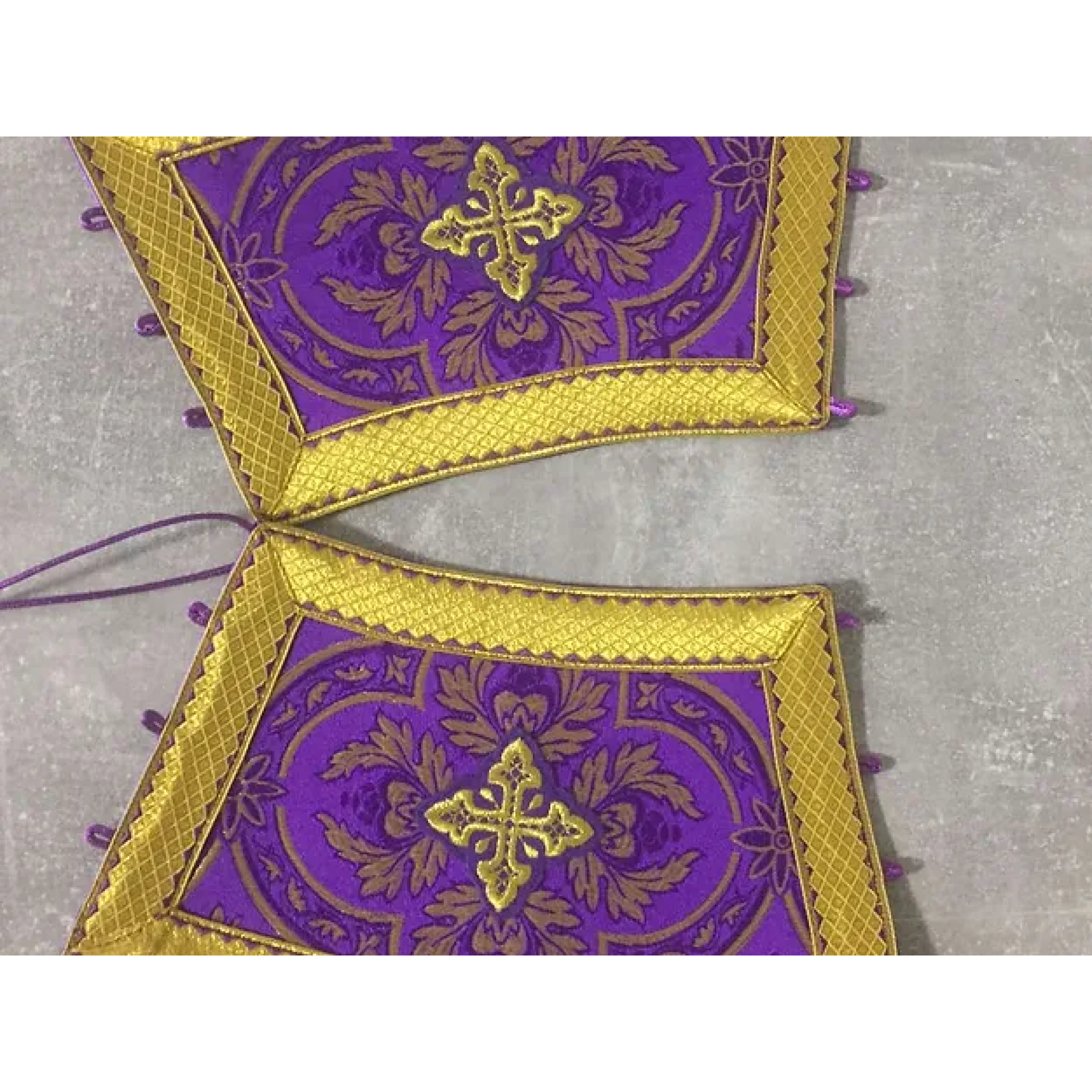 Brocade vestment for deacon - Stichar and orar in yellow-gold silk brocade