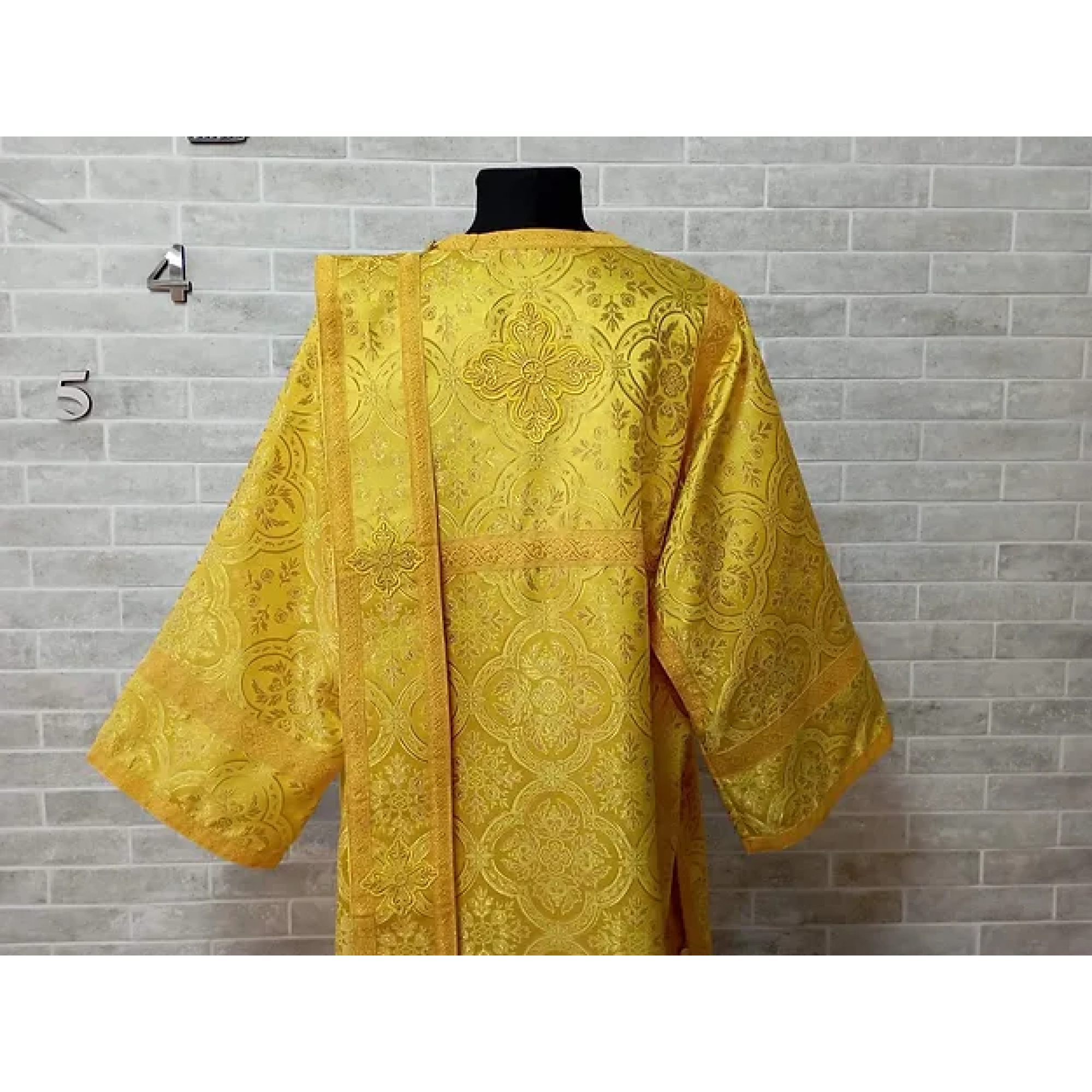Brocade vestment for deacon - Stichar and orar in yellow-gold silk brocade