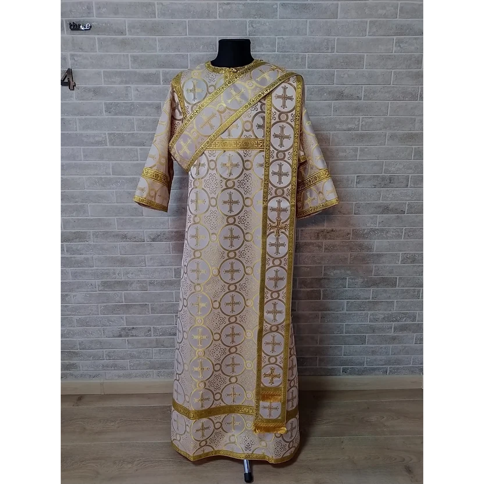 Brocade vestment for deacon - Stichar and orar in yellow-gold silk brocade