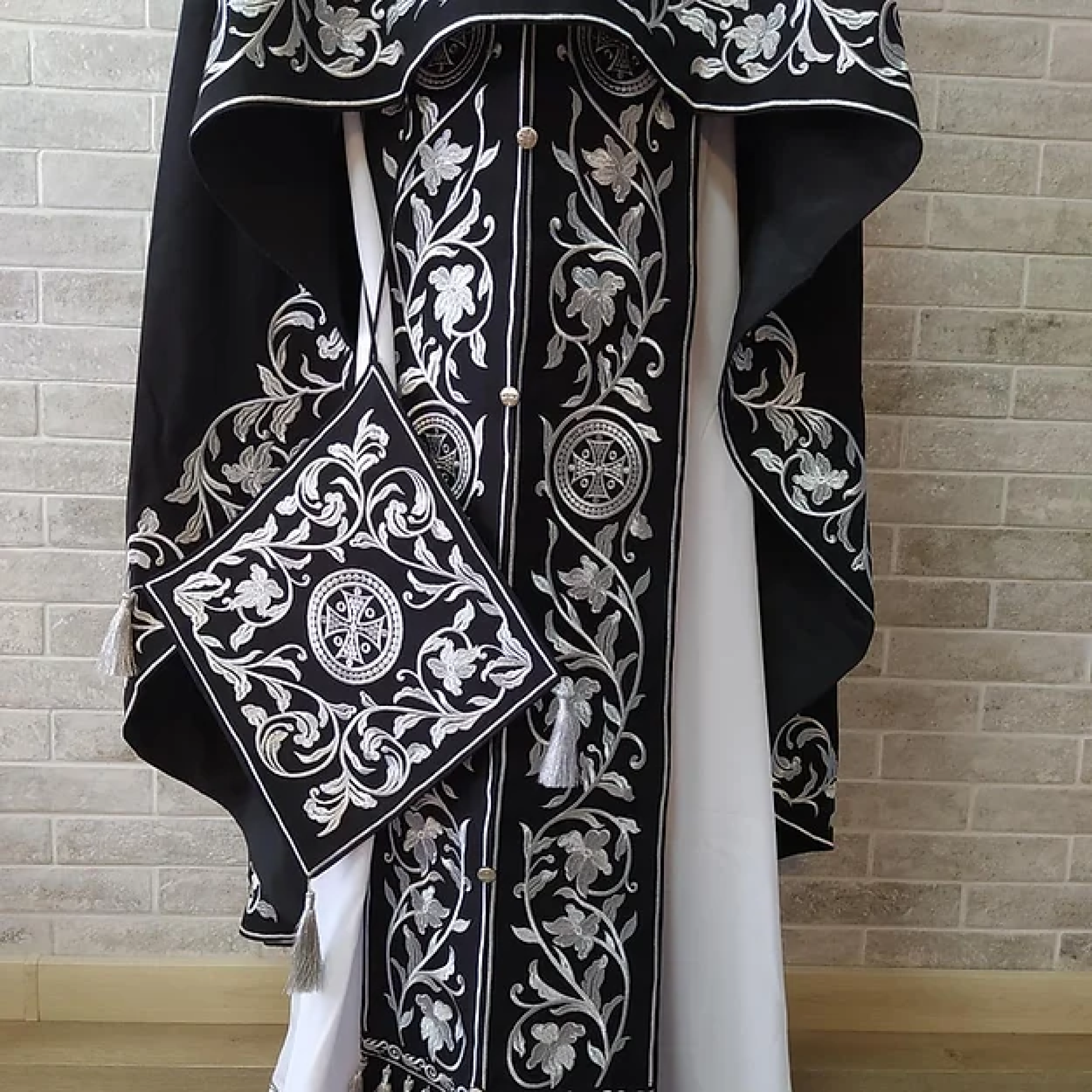 Greek style priest vestment in brocade - Liturgical vestment for priest