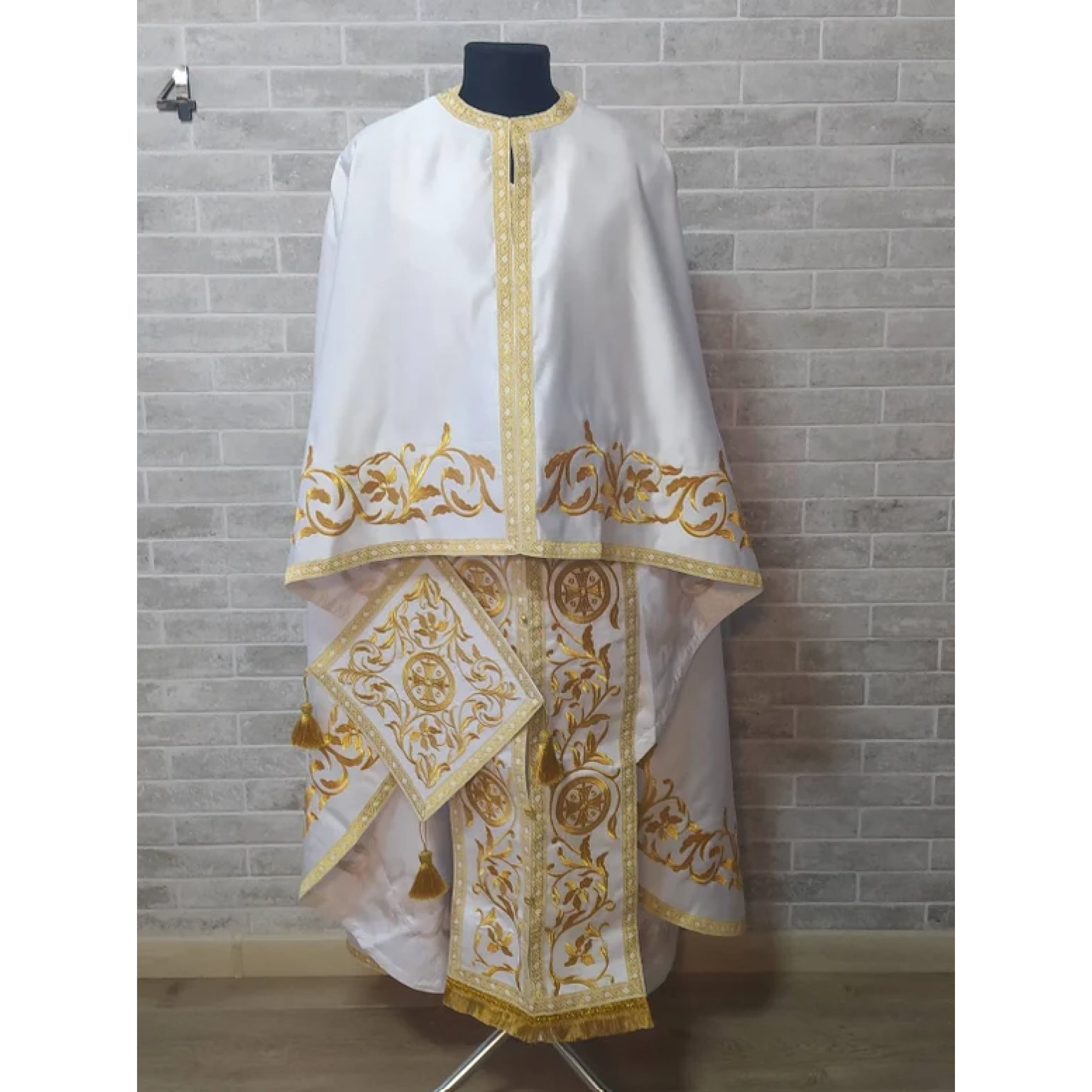 Greek style priest vestment in brocade - Liturgical vestment for priest