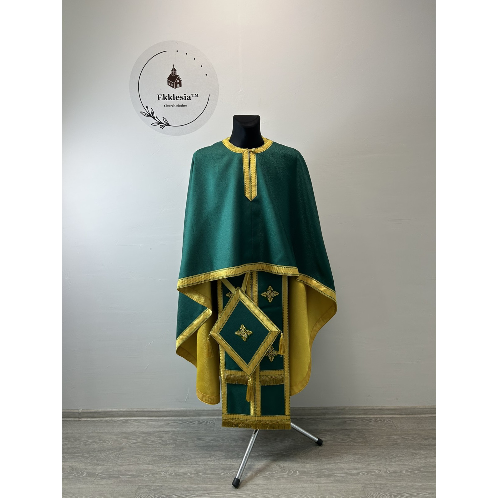 Reversible vestment - Double-sided two-color vestment set - Chaplain ...
