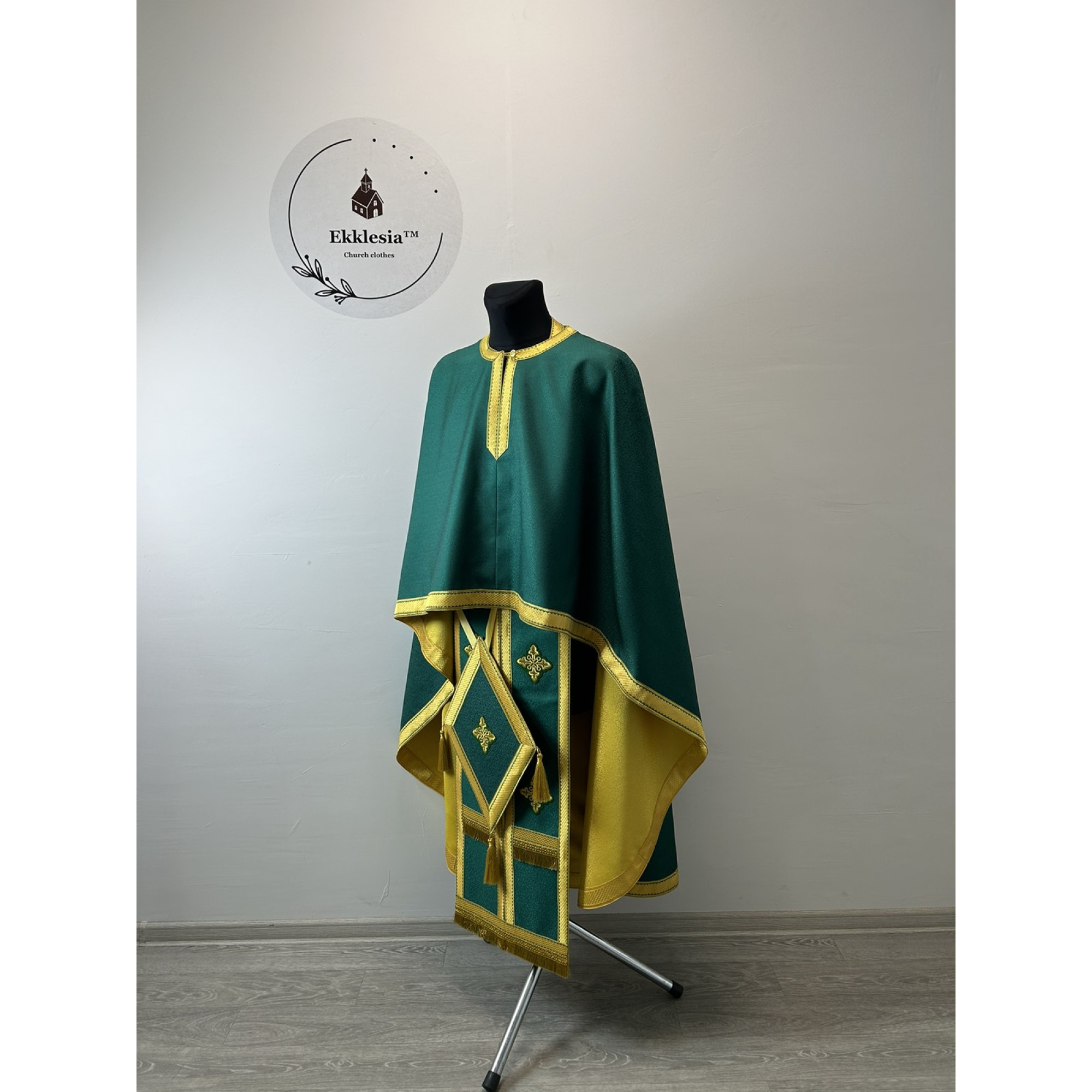 Reversible vestment - Double-sided two-color vestment set - Chaplain ...