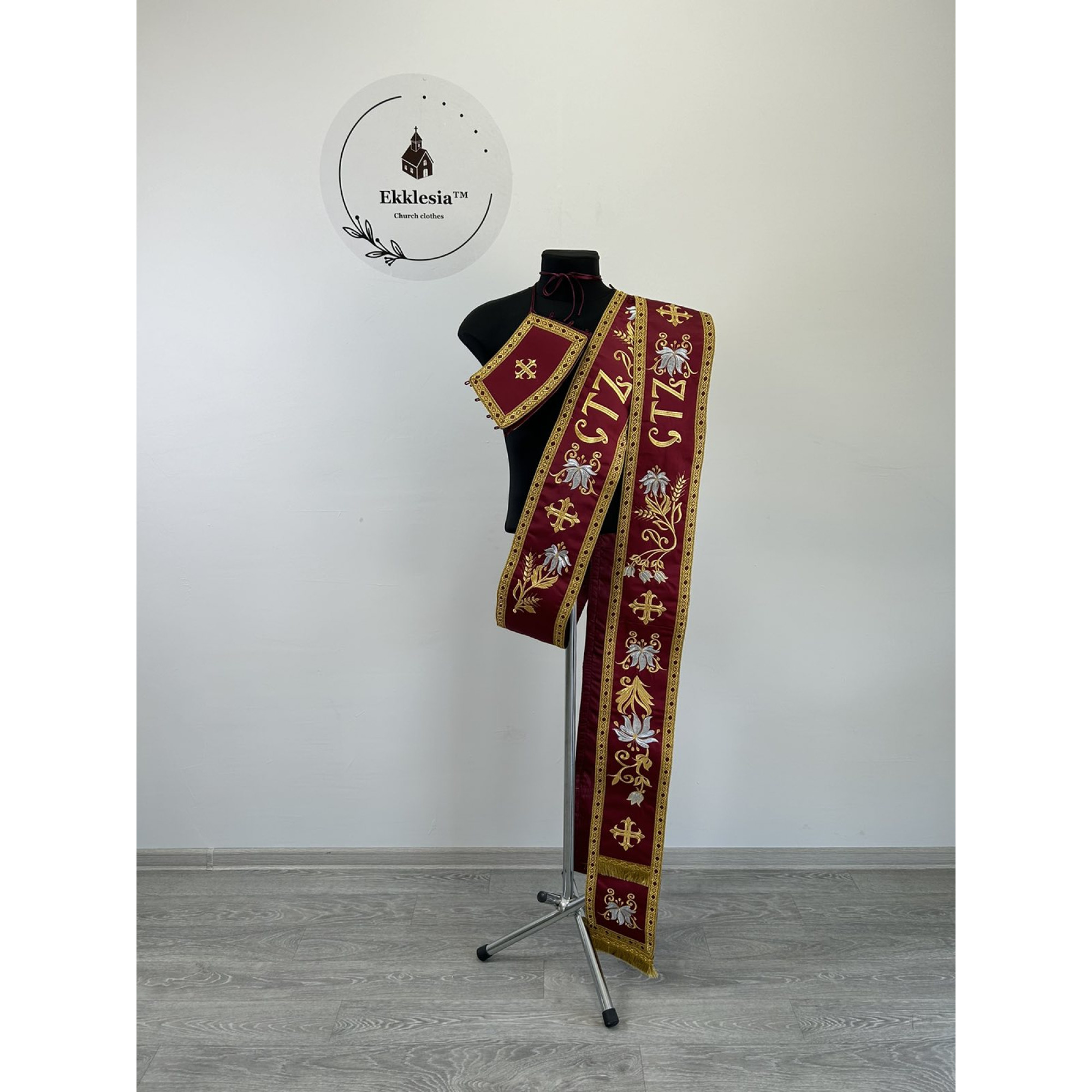 Orar and cuffs for liturgy use