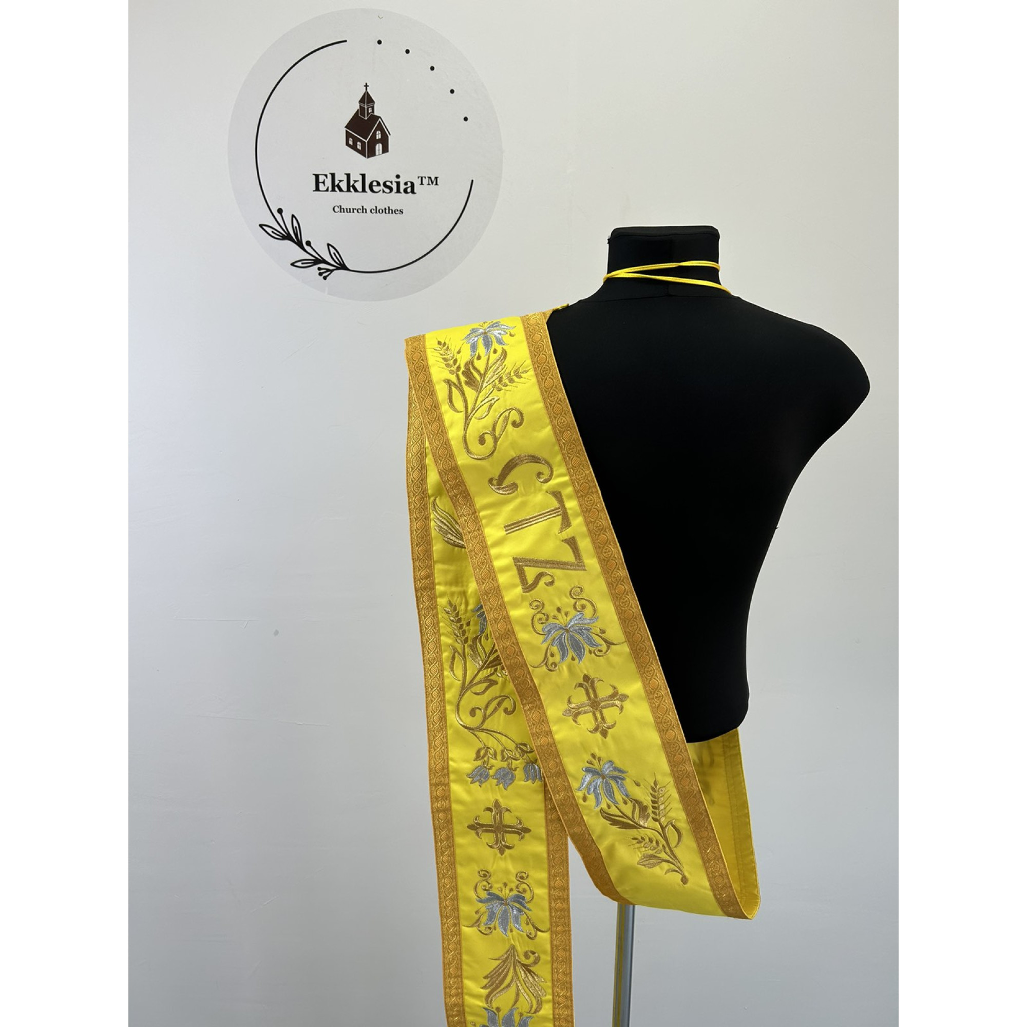 Orar and cuffs for liturgy use