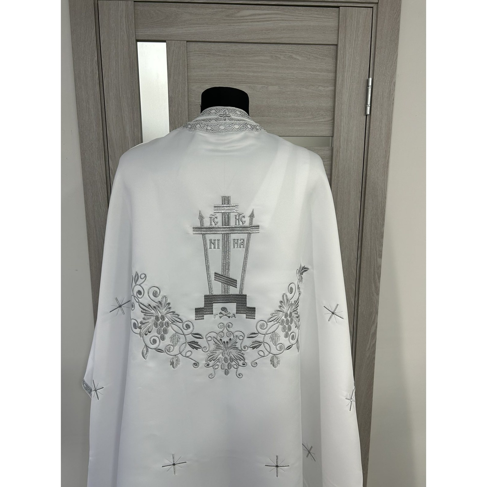 Calvary - Embroidered vestment set - Priest vestment in Greek style